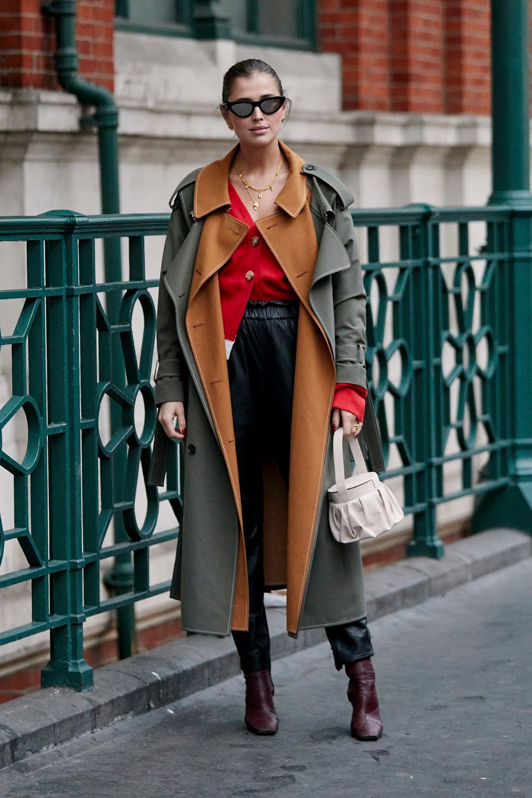 Woman Street Fashion Layerd Look Dimanche