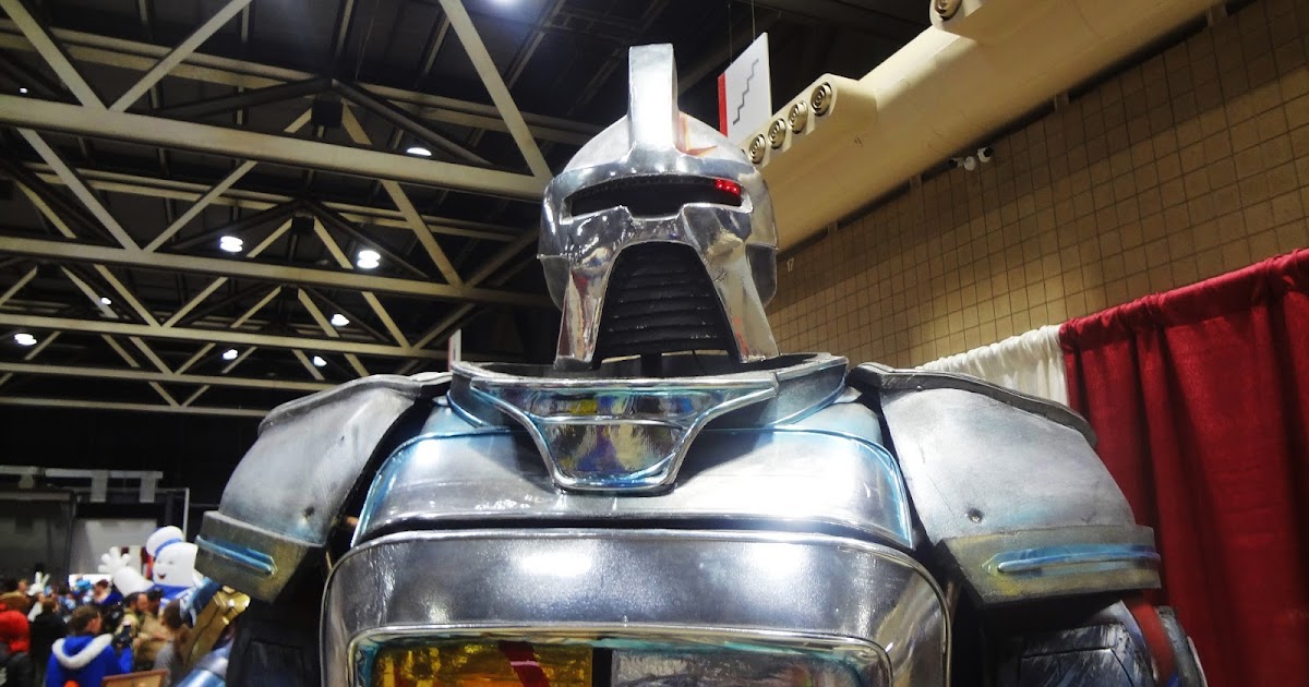 Masks Are The Norm At Kansas City Comicon