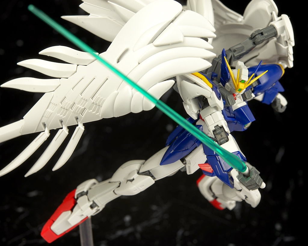 GUNDAM GUY: RG 1/144 Wing Gundam Zero Custom EW - Review by Hacchaka
