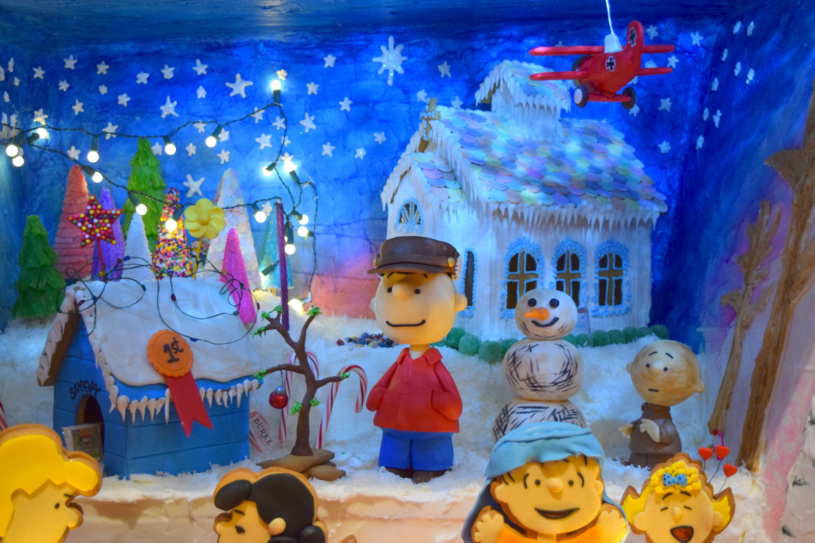 Red Couch Recipes: Gingerbread Movie-Themed Houses at the Grand