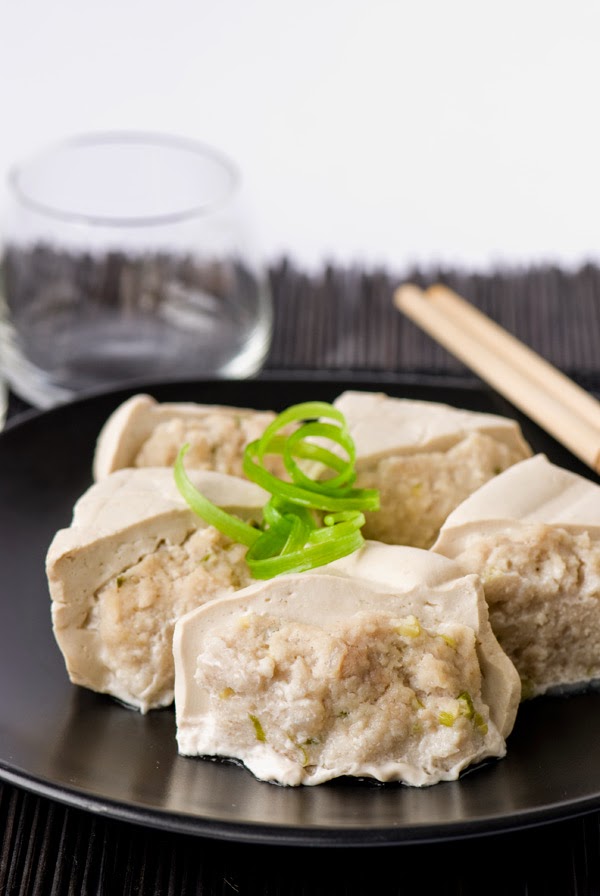 Steamed stuffed tofu