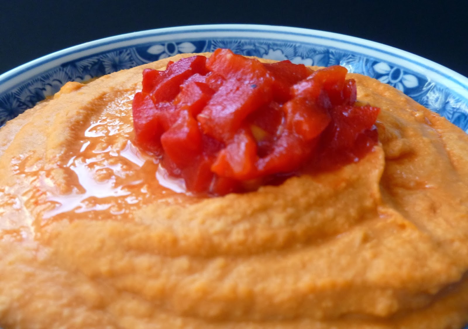 Lindaraxa: Roasted Red Pepper Hummus
