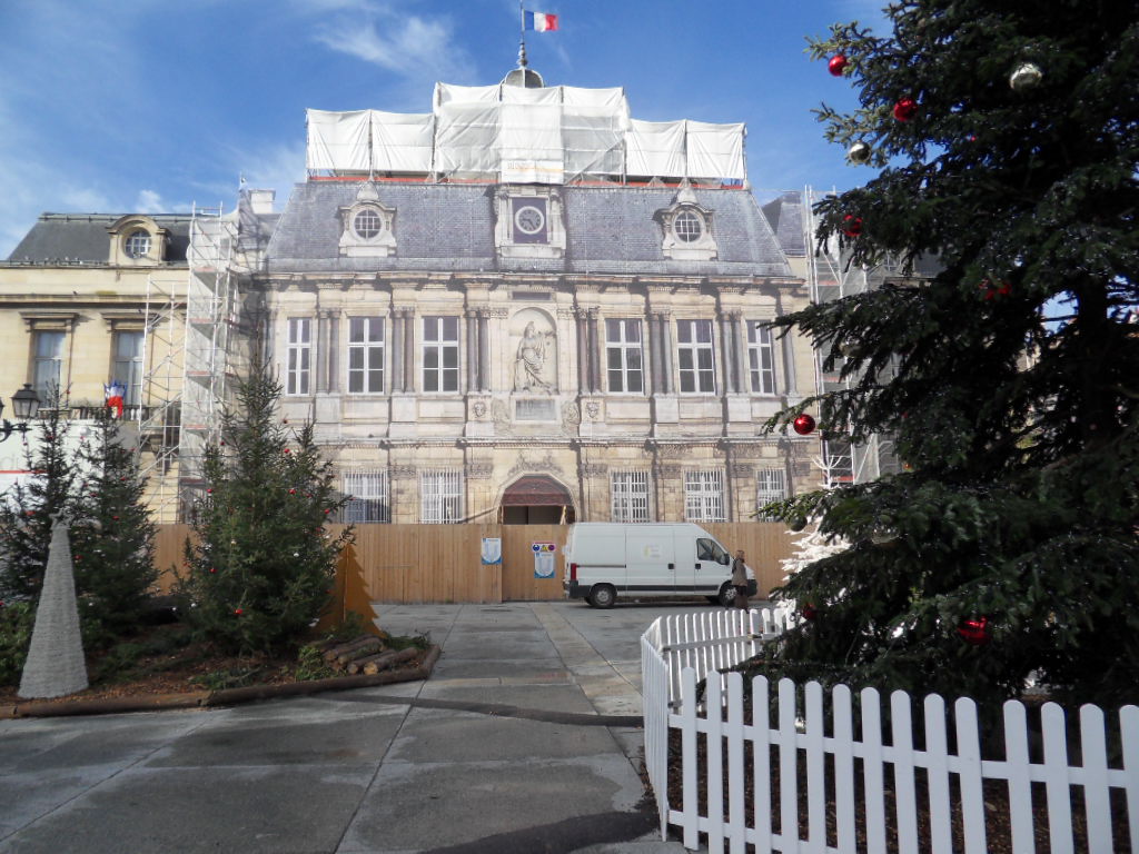 Troyes-en-Champagne: Trompe l'oeil ou village de Potemkine