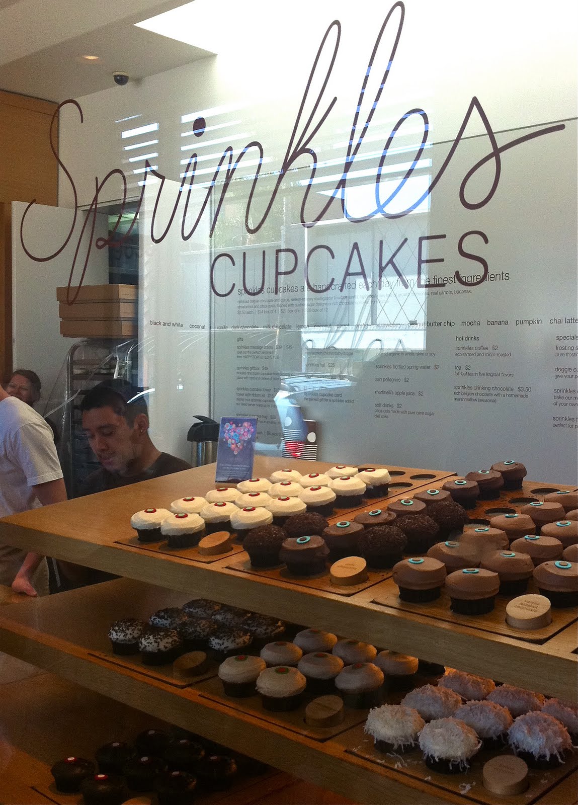 devour: The One and Only Sprinkles Cupcakes