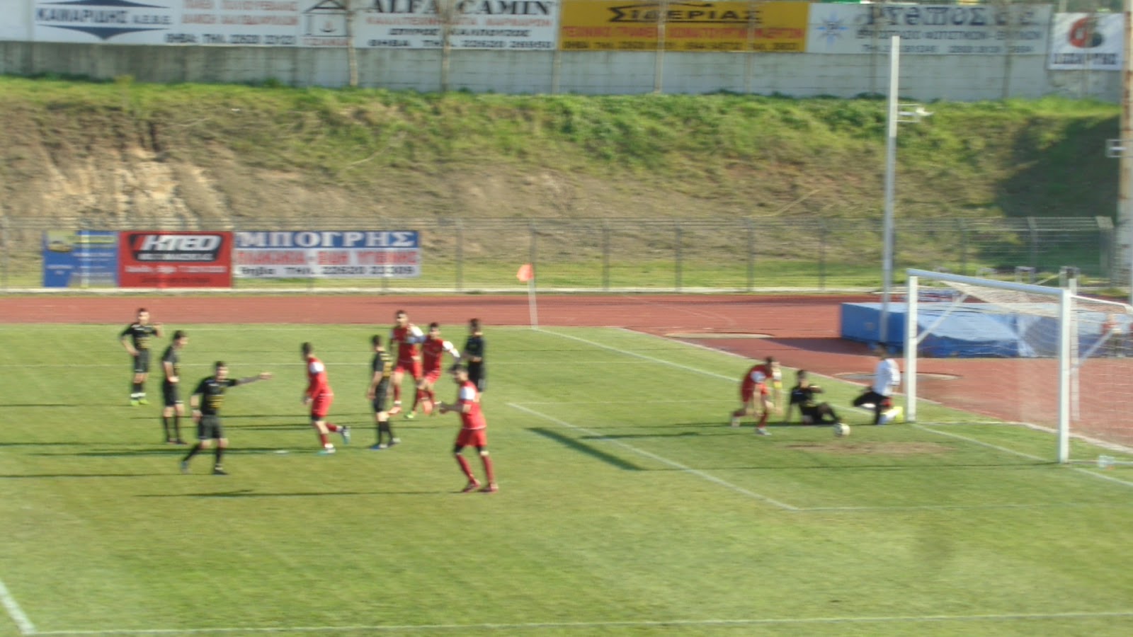 Aναψε Πρασινο για τον Τιτλο ο ΑΟ Θηβα 3-1 εκτος εδρας στο Κοκκινο ...