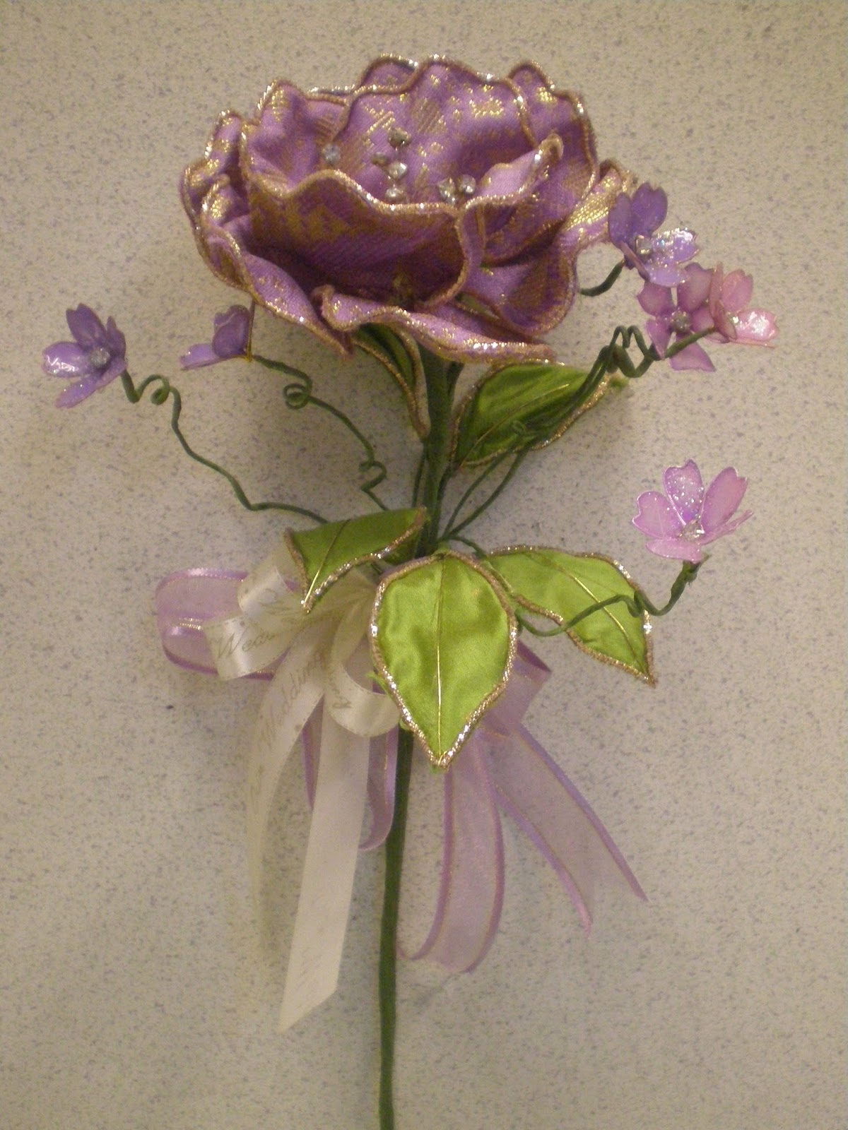 Tulip Chenta: Handmade Bunga Telur