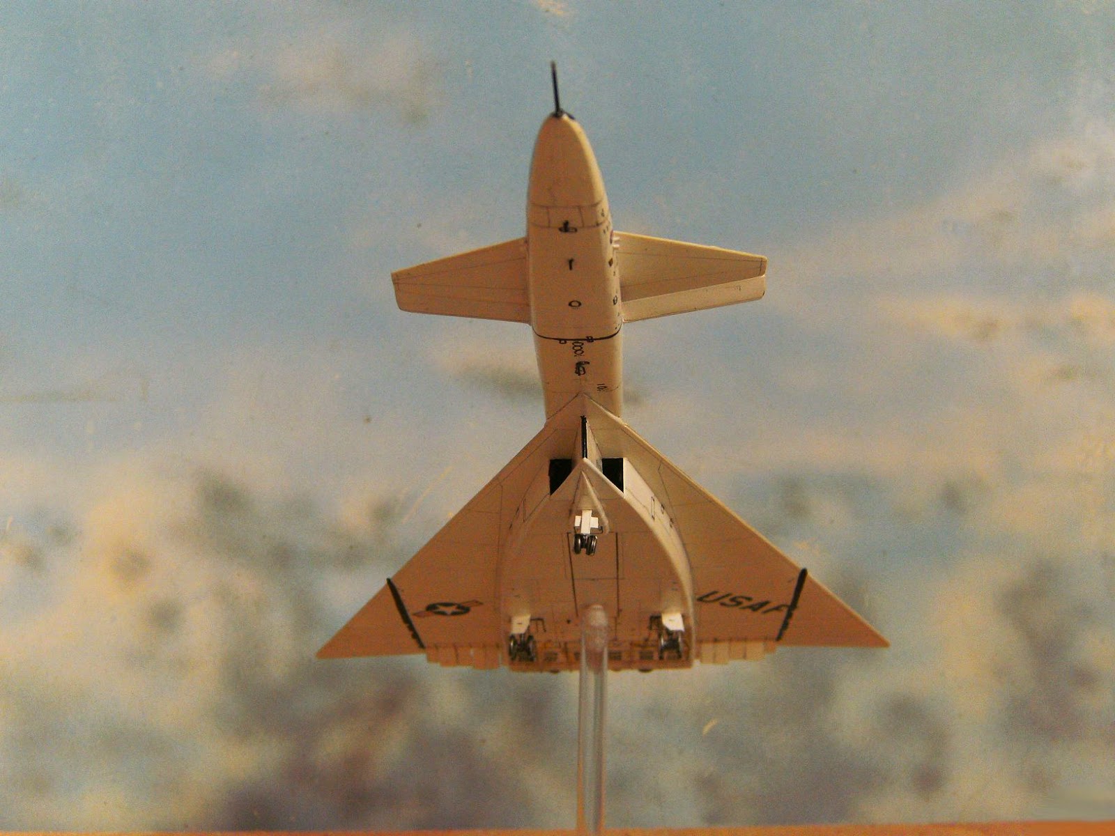 Happyscale-Modellbau: North American XB-70 Valkyrie & Lockheed F-104N ...