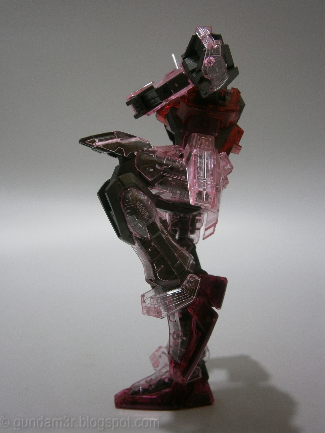 Aile Strike Rouge Gundam (Clear Color Version) MG Review Part 2