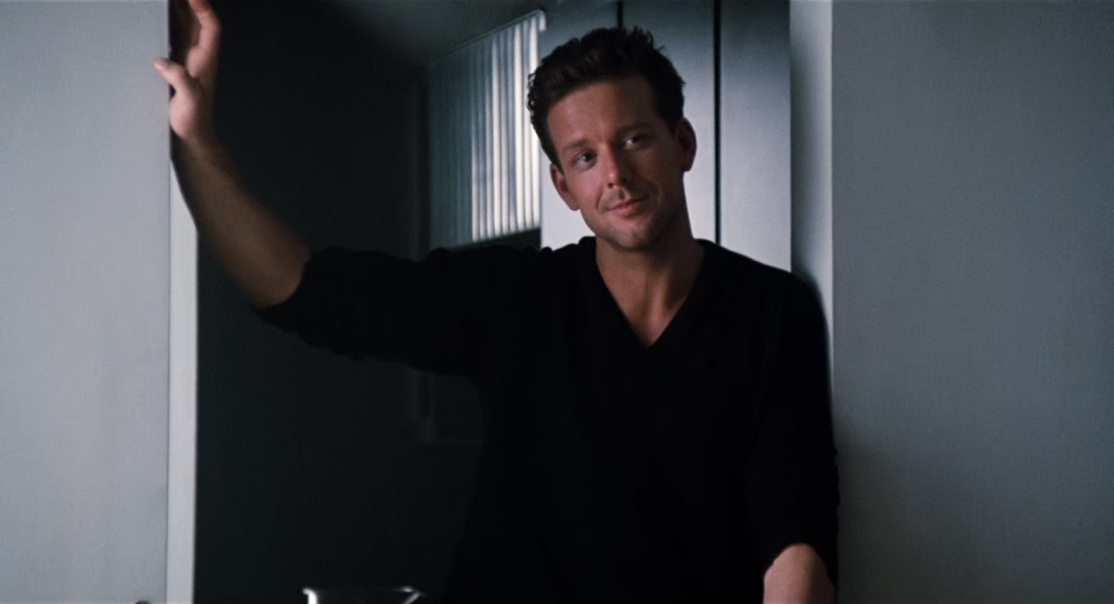 ausCAPS: Mickey Rourke shirtless in 9½ Weeks