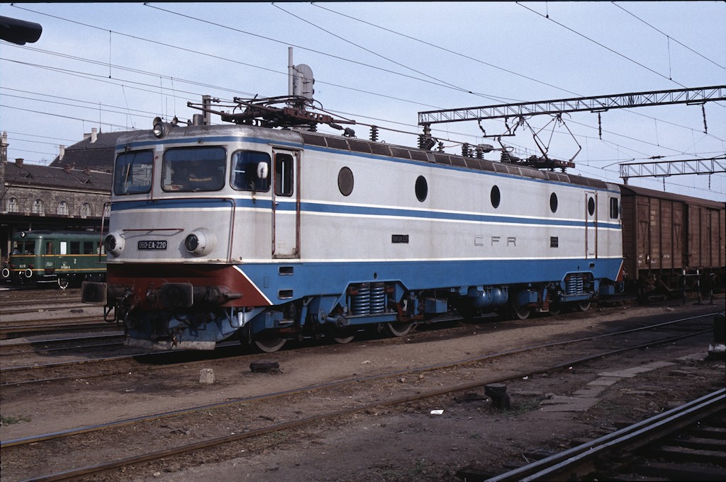 Depozitul De Reduceri: Poze vechi cu locomotive Cfr!