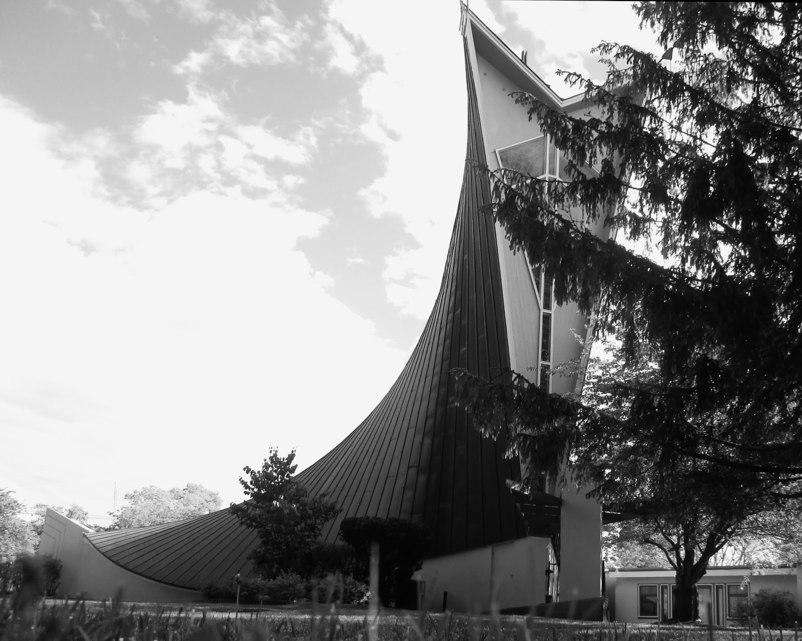 Welcome : Alternative Portfolio 16, The Fish Church