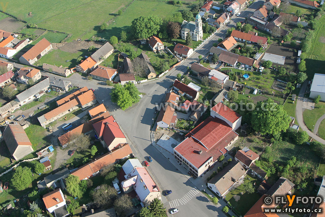 FLyFOTO letecká fotografie a video: Libice nad Cidlinou