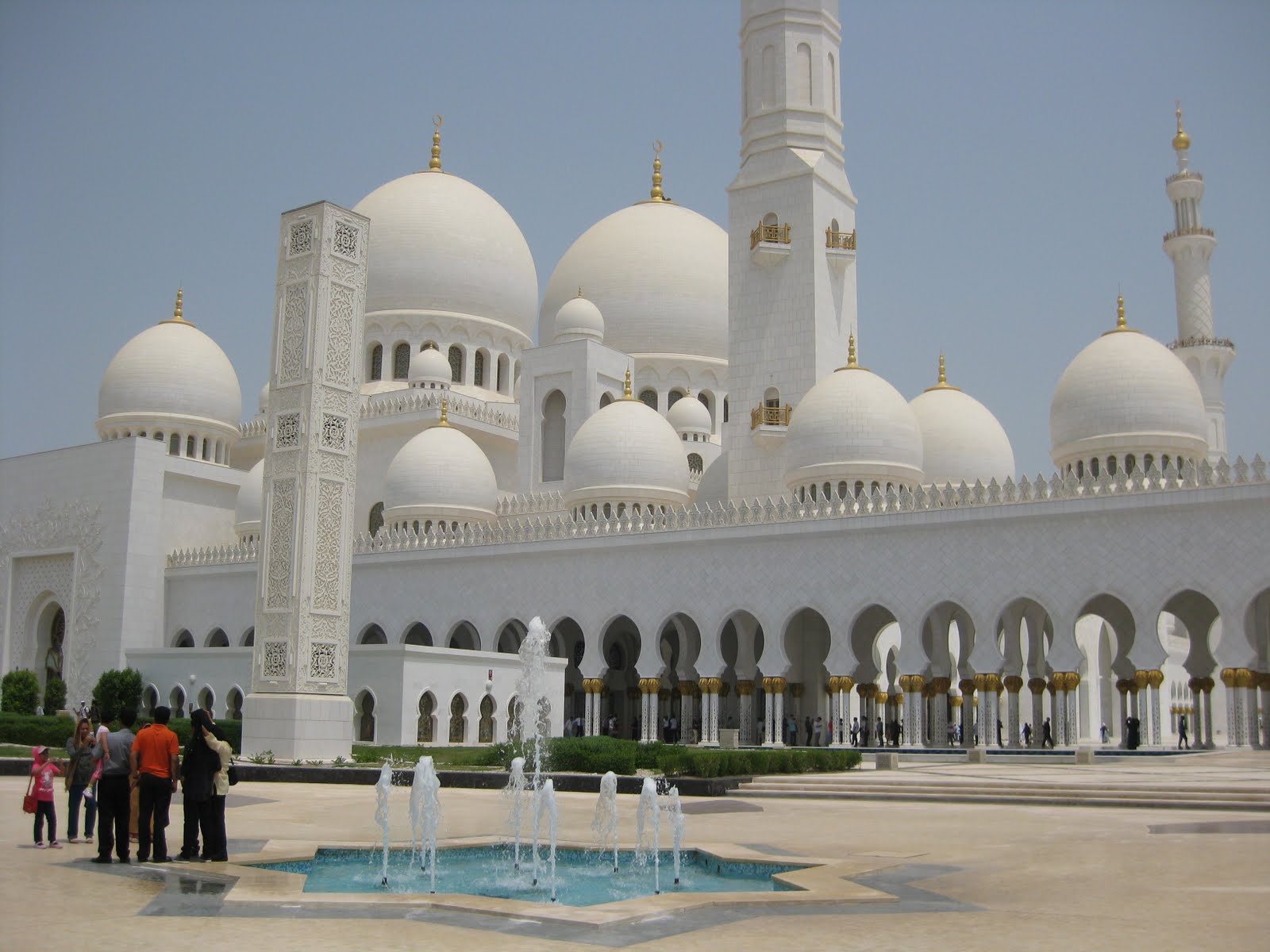 Nepal: The Zayed Mosque in Abu Dhabi