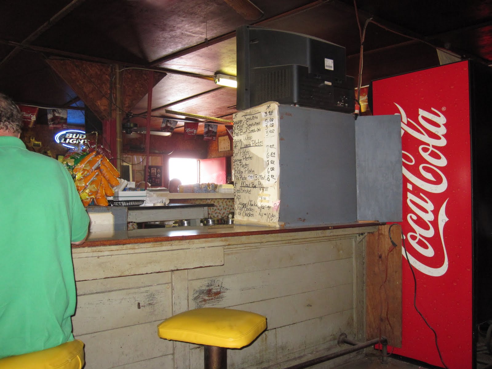 Man Up: Tales of Texas BBQ™: Inside Taylor Cafe (Taylor, TX)