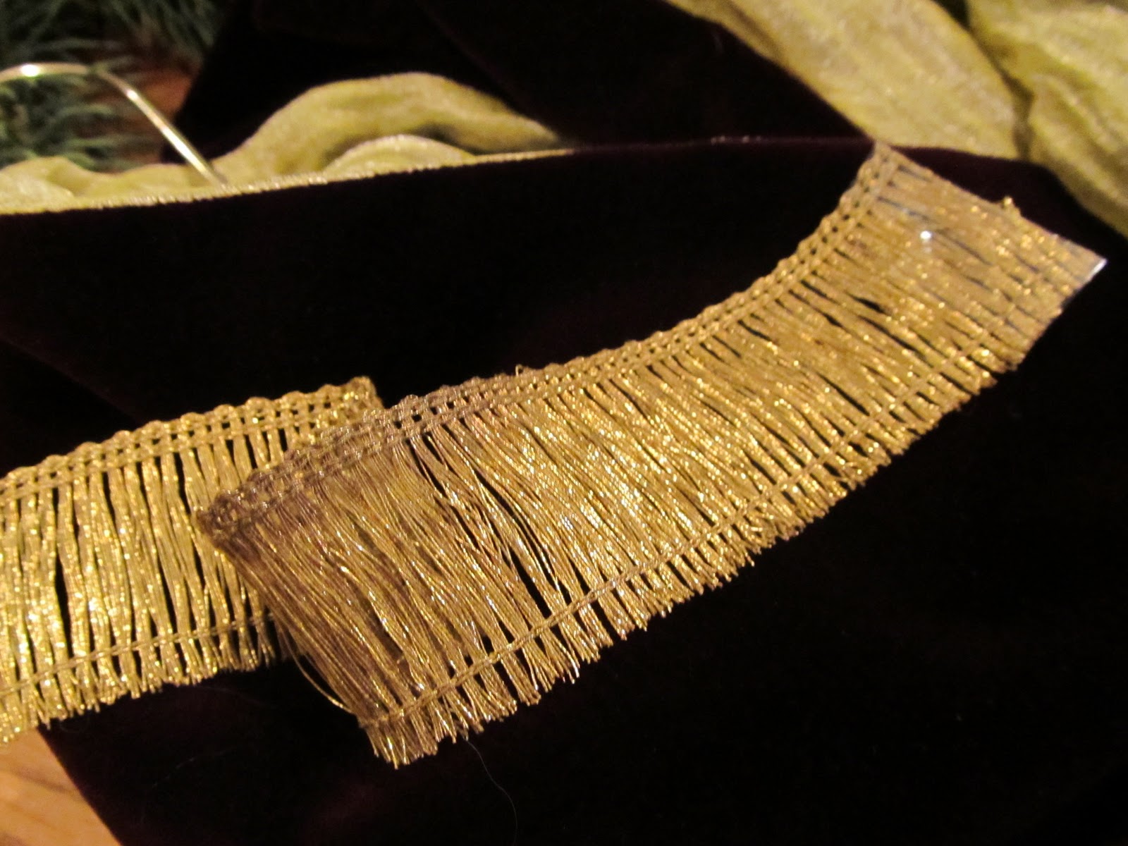 Baroque Embellishments: December 2011