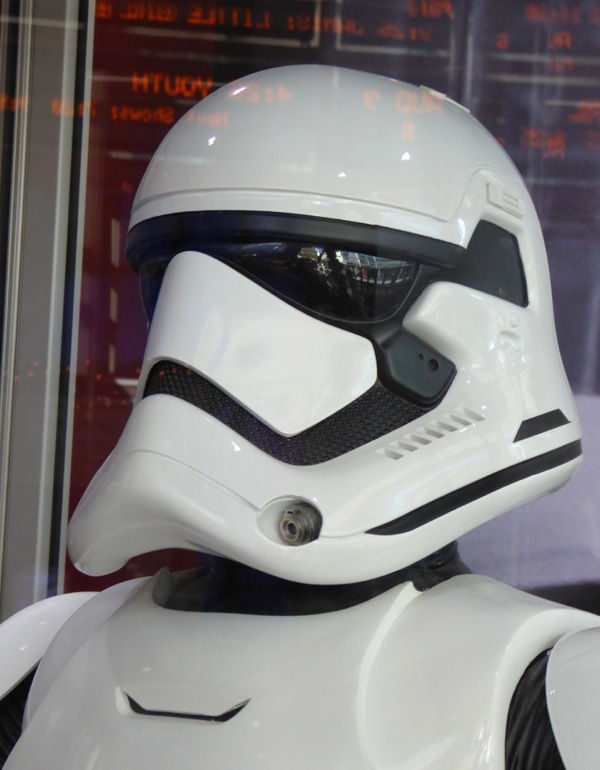 Hollywood Movie Costumes and Props: Star Wars: The Force Awakens ...