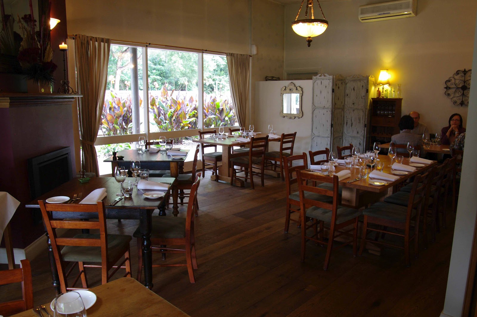 Longtable restaurant - Review - Red Hill