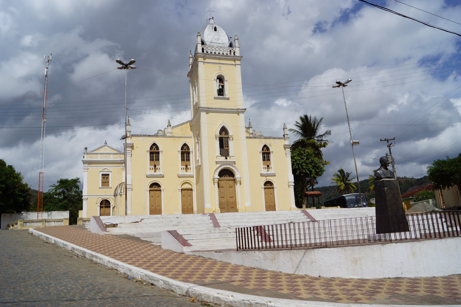 A Cidade e a História: O último que chegar a Bonito é mulher do padre
