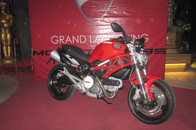 2012 Ducati Monster 795 Review | New Motorcycle Review