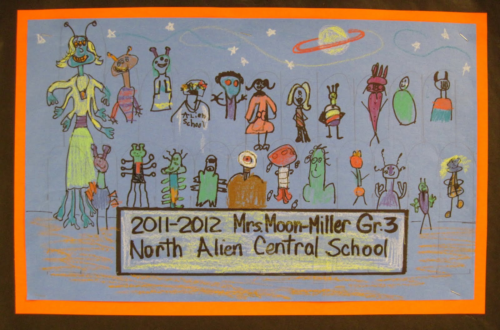 There's a Dragon in my Art Room: Class pictures in Alien School!