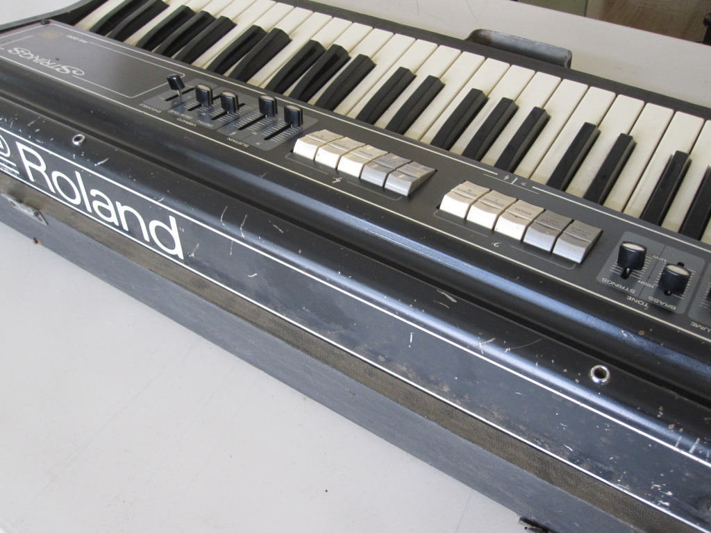 MATRIXSYNTH: VINTAGE 1970s ROLAND RS 202 STRINGS SYNTHESIZER