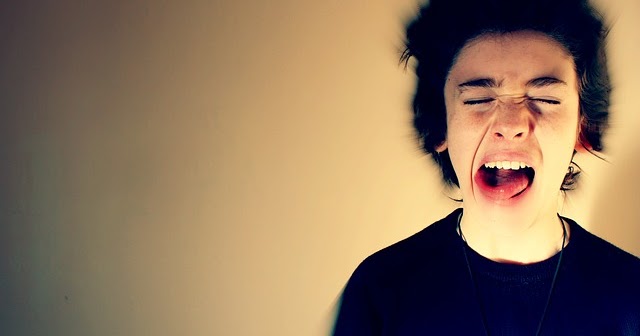 Cuentos Inventados: ¿Por qué la gente grita?