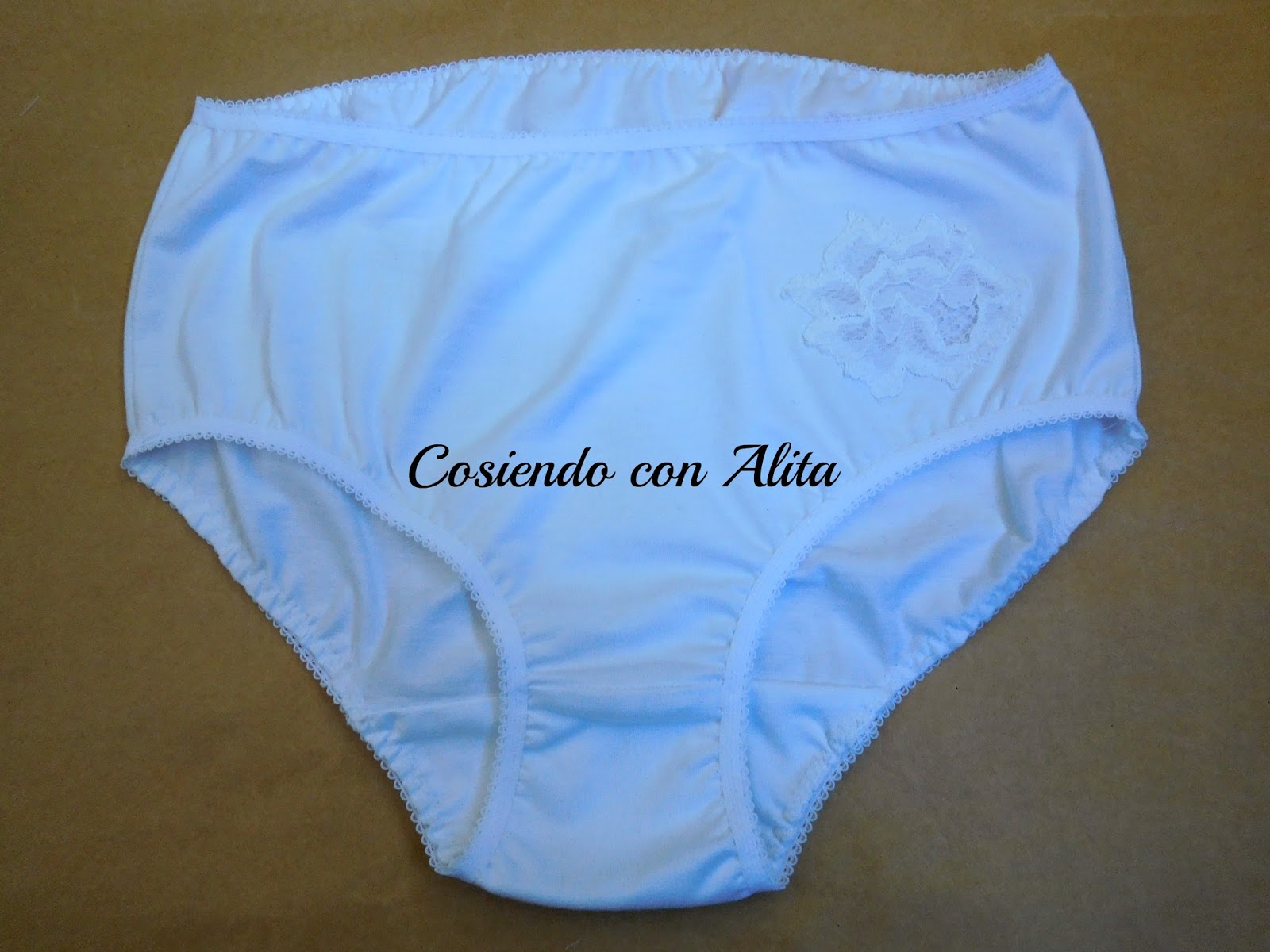 Cosiendo con Alita: MOLDE BASE DE LOS CALZONES.