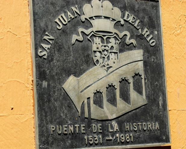 San Juan Iztacchichimeca: El escudo de San Juan del río 4