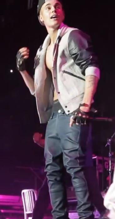 Celeb Saggers: Justin Bieber Sagging Calvin Kleins Below Ass