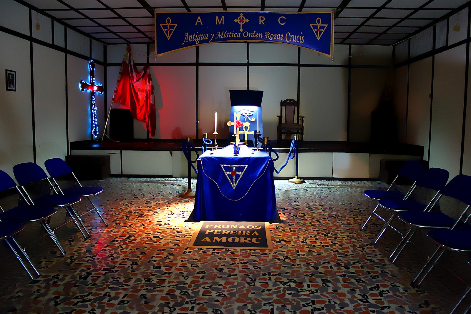 Centro Cultural Rosacruz Pereira Amorc: TEMPLO