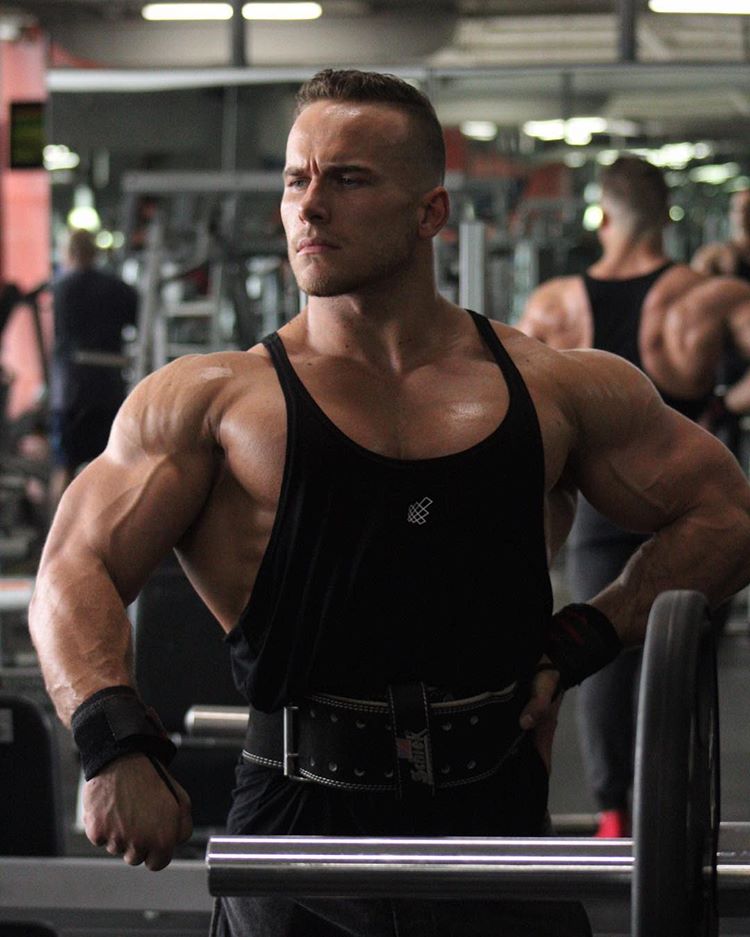 the beauty of male muscle: Tommy