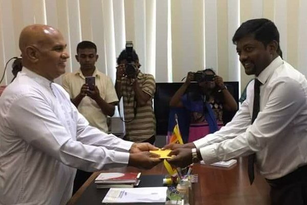 புளியங்கூடல்.கொம் PULIYANKOODAL.COM: மீளப்பெறப்பட்டது நம்பிக்கையில்லாப் ...