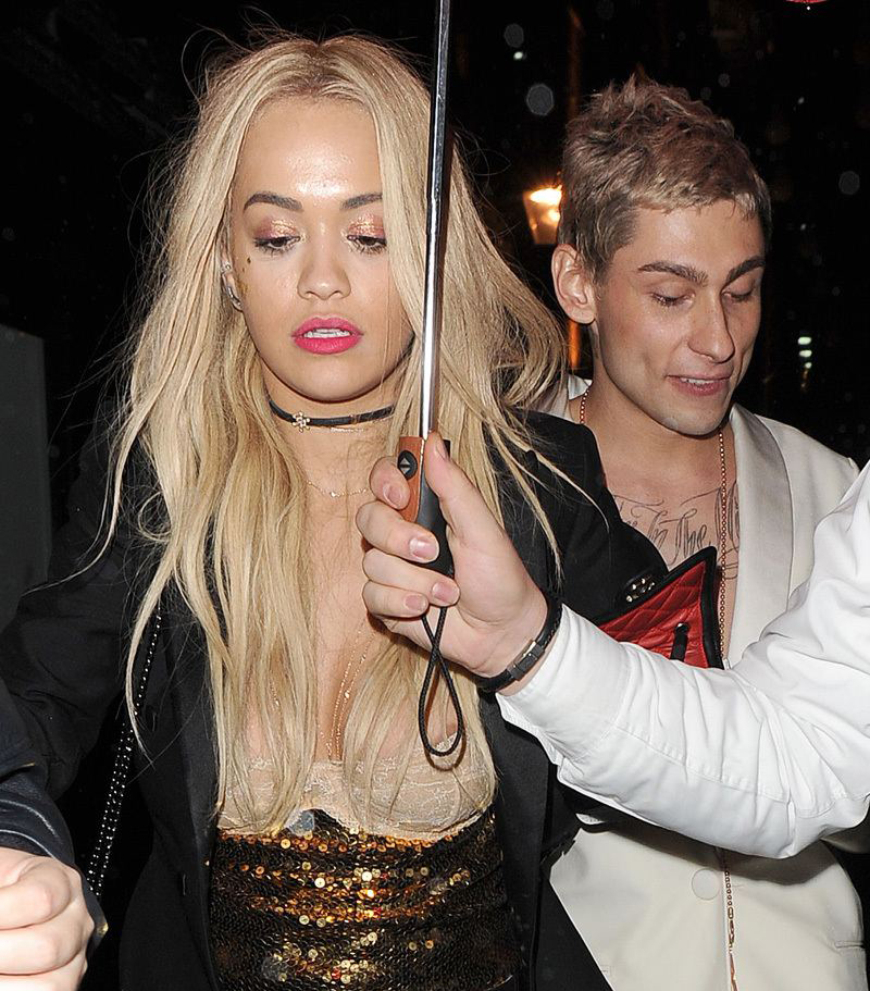 Rita Ora Paparazzi Nipslip Photos - Foto Bokep, Bokep Artis, Foto Bokep Artis