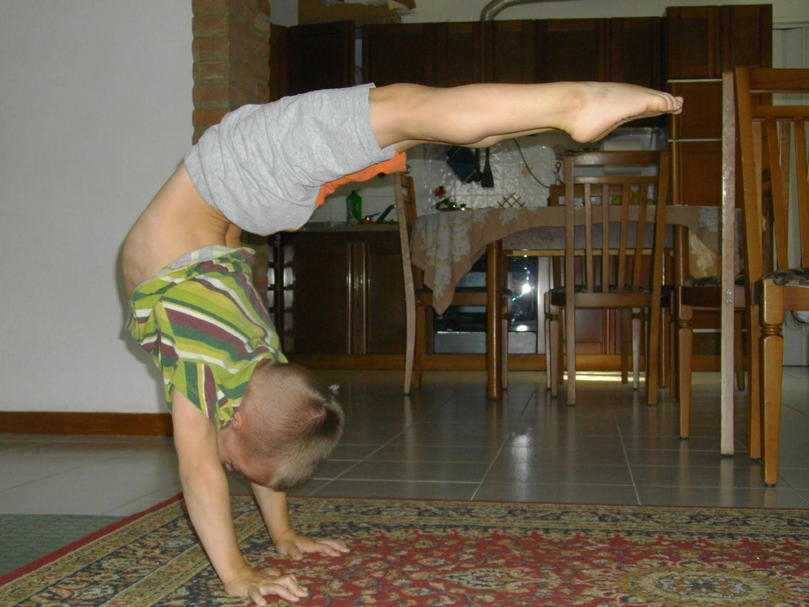 Giuliano Stroe: Giuliano's muscle and split