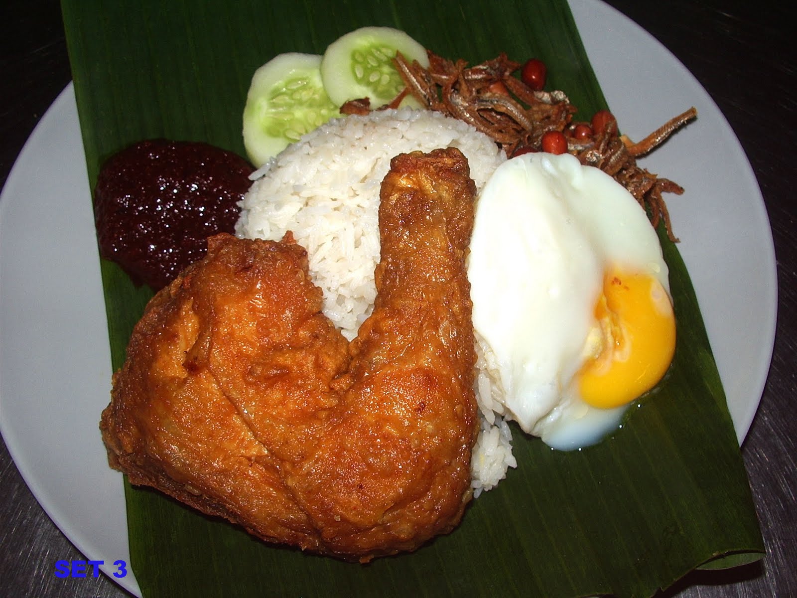 NUSANTARA TREASURE: Nasi Lemak Recipe (Malaysian Coconut Milk Rice with ...