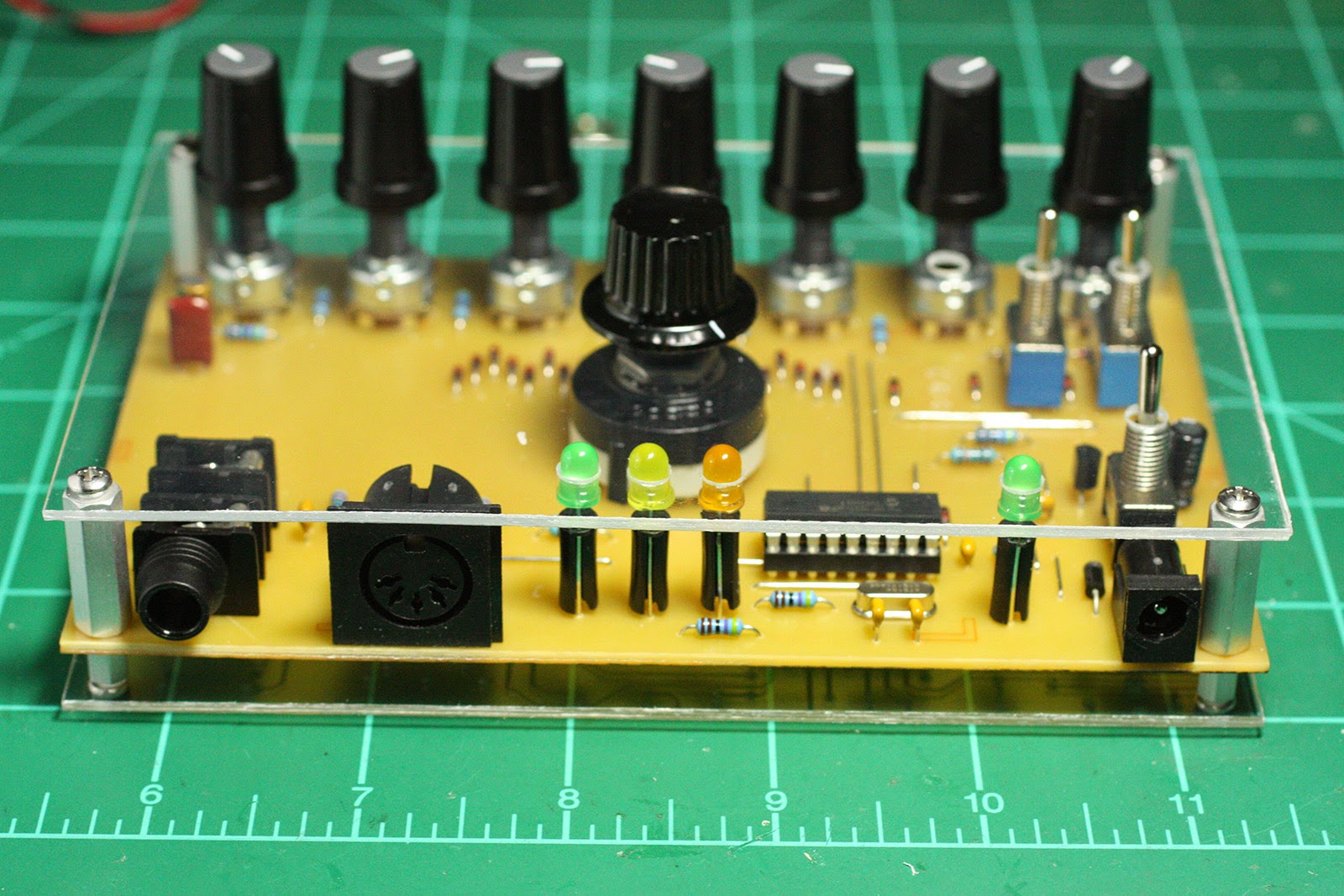 Proto-Schlock: SynthPIC v1