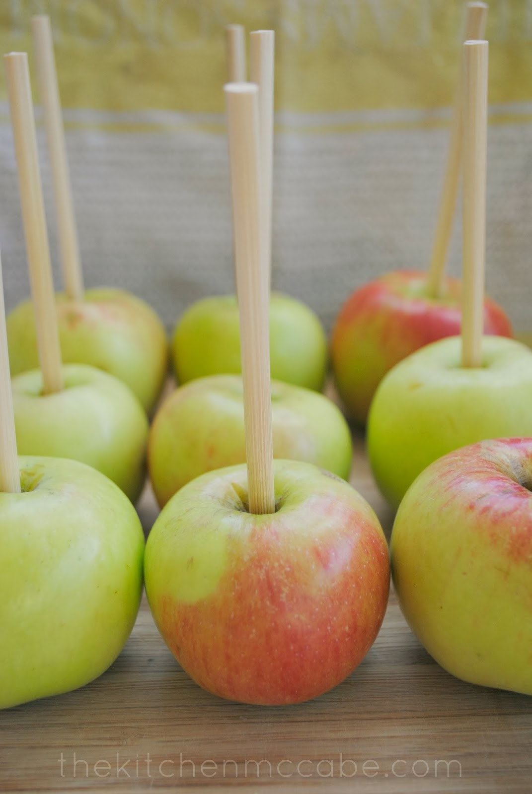 Purple Candied Apples with Tutorial - The Kitchen McCabe