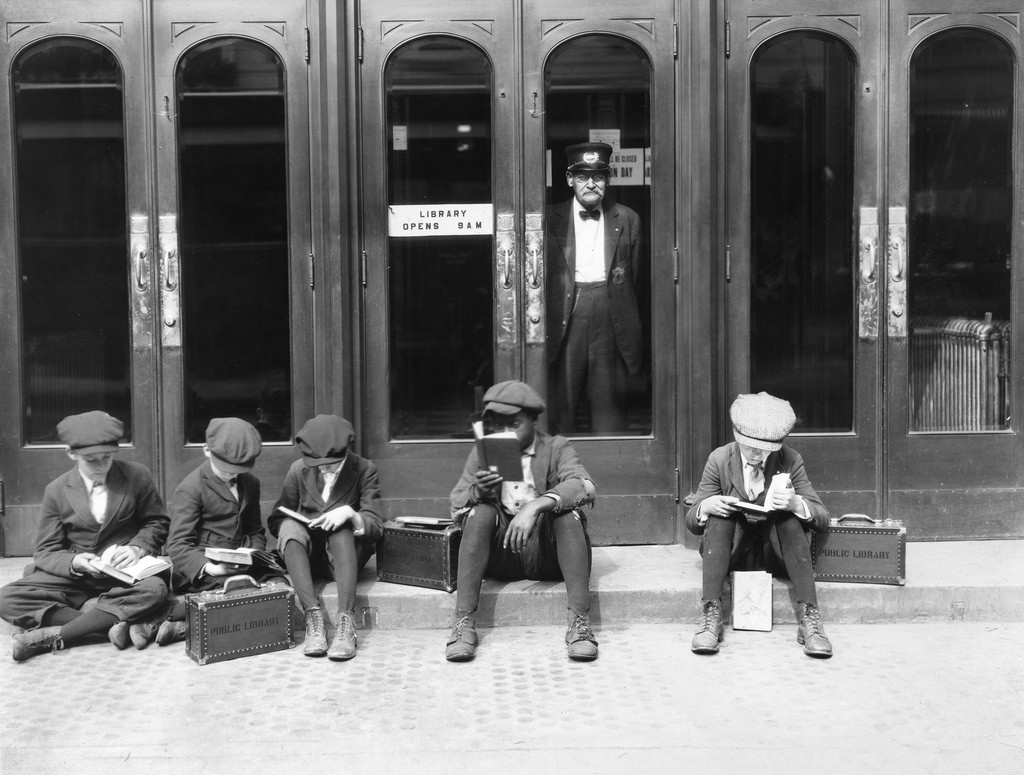 25 Gorgeous Photographs of the Cincinnati's Old Main Public Library ...