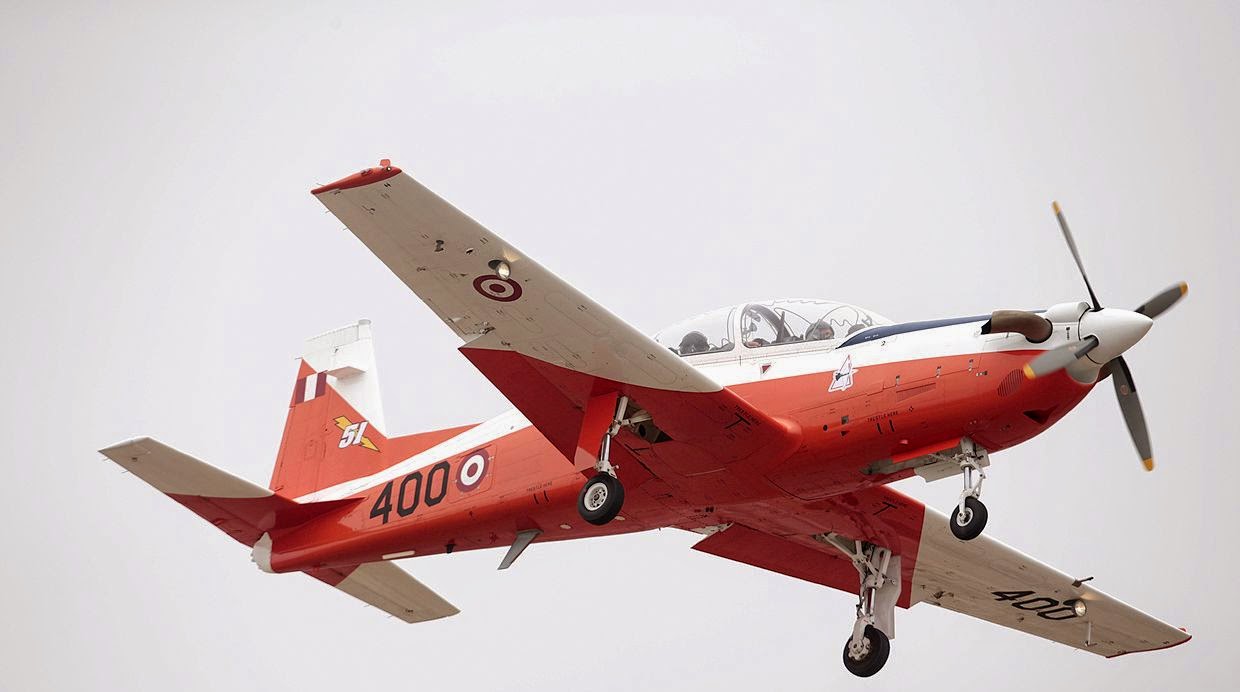 Nuestro Ejército en video: Fuerza Aérea del Perú : Con los aviones KT ...