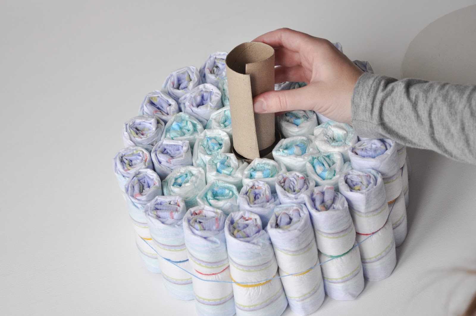 pippa's long stockings: Make your own nappy cake {tutorial}