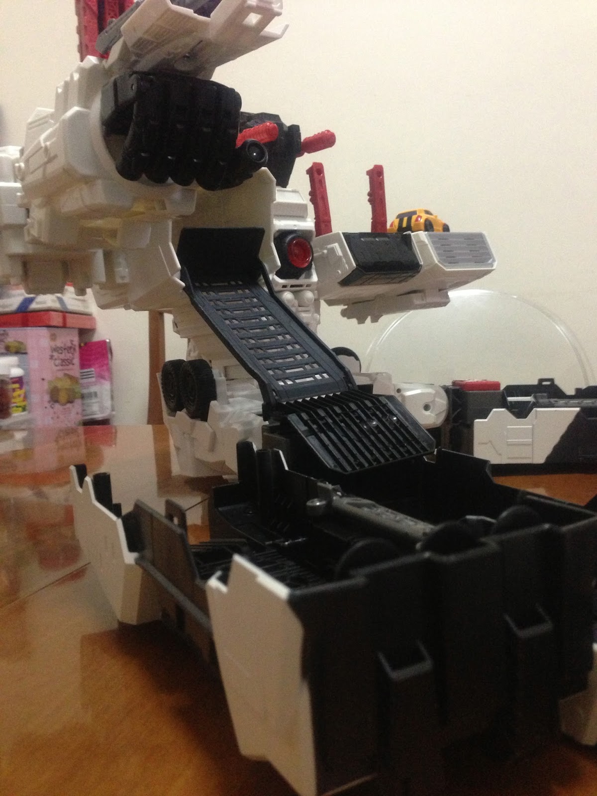 The Cave Collection: Fall Of Cybertron (FOC) Metroplex.