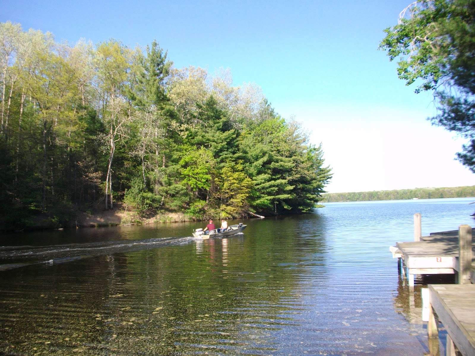 Hardy Dam Houseboat