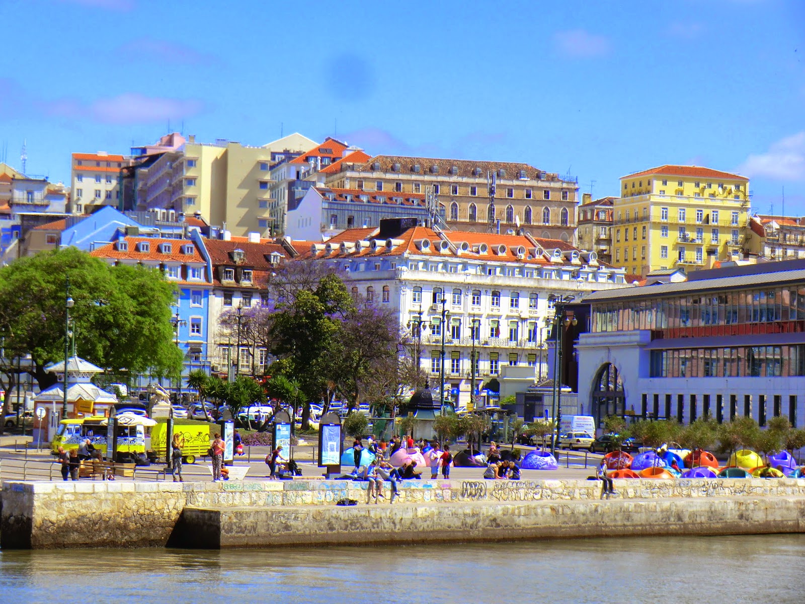Garfadas on line: Lisboa-Cacilhas-Lisboa