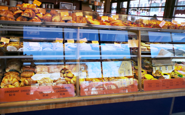 Legendary Obama Cookie at Moulin De Provence Bakery in Byward Market ...