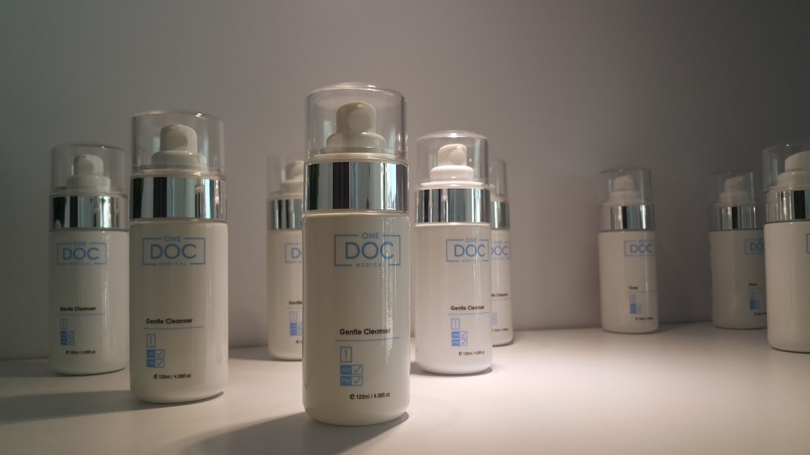 Carbon Peel Laser Treatment & Omega Light Treatment Review - ONE DOC ...