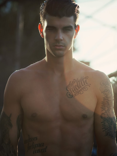 MAJOR MEN: CAMERON SMITH FOR FASHIONISTO