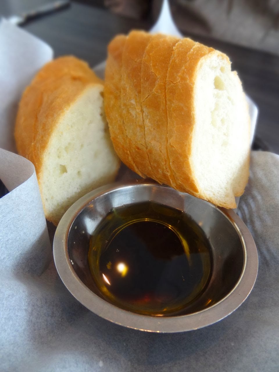 Scrumpdillyicious: Diana's Oyster Bar & Grill: Toronto's Best Seafood