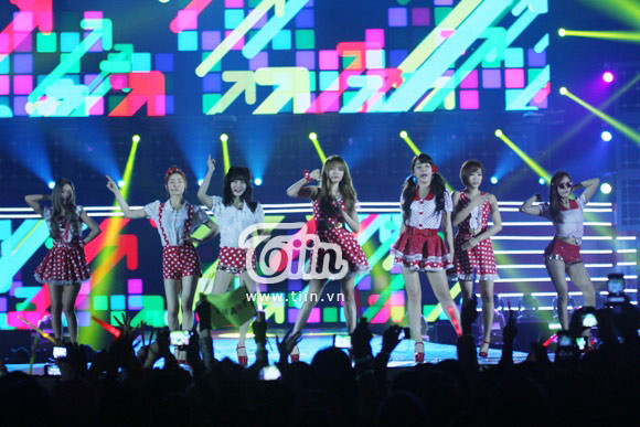 T-ARA: T-ara and their photos from the '2012 K-Pop Festival in Vietnam'