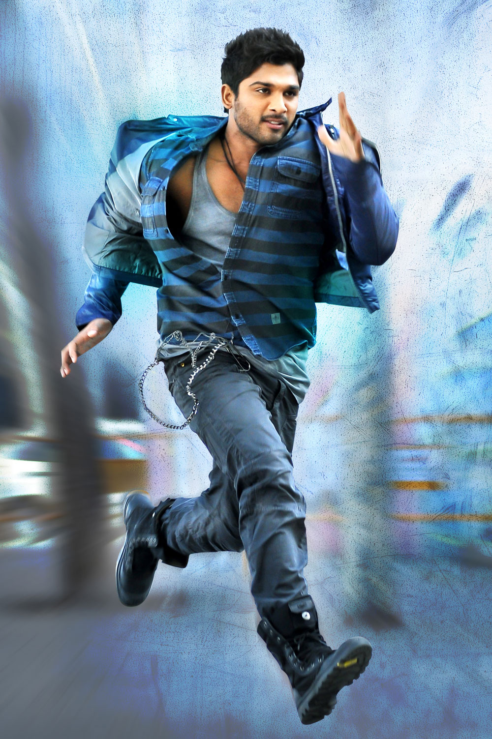 Stylish Star Allu Arjun Rocking Stills from Iddarammayilatho Movie