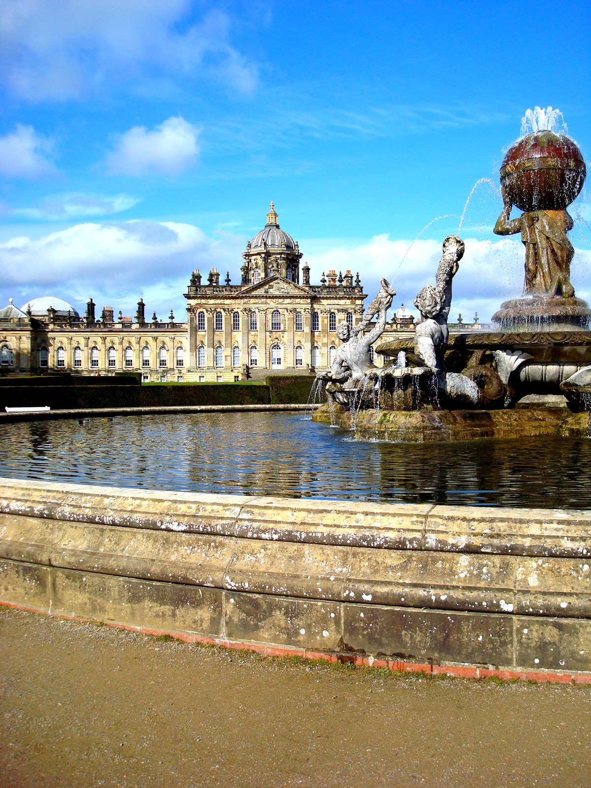 loveisspeed.......: Castle Howard is a stately home in North Yorkshire ...